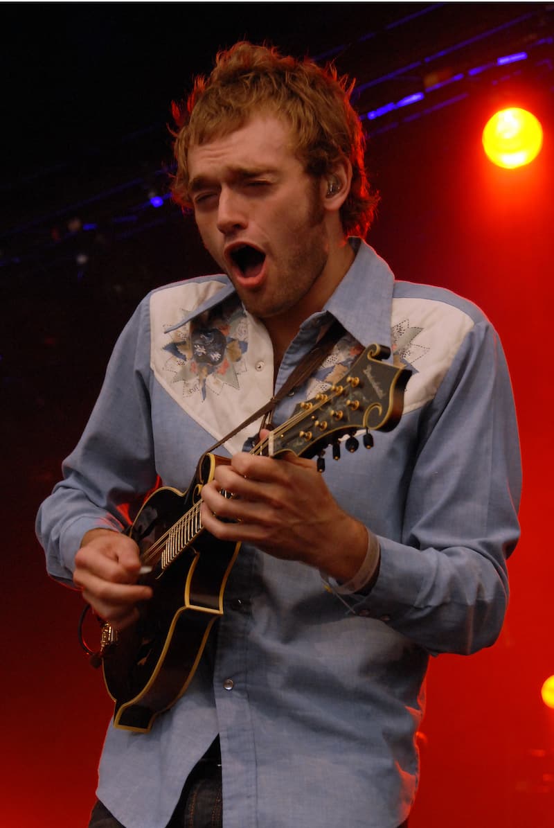 15 Of The Greatest And Most Famous Mandolin Players