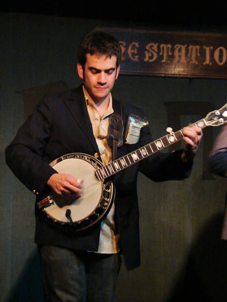 15 Of The Greatest And Most Famous Banjo Players Of All Time