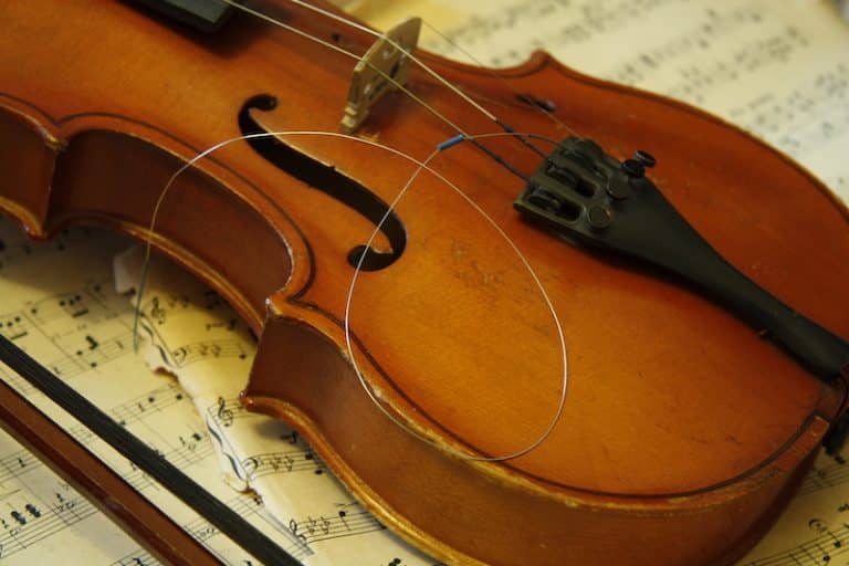 How To String A Violin: A Step By Step Guide